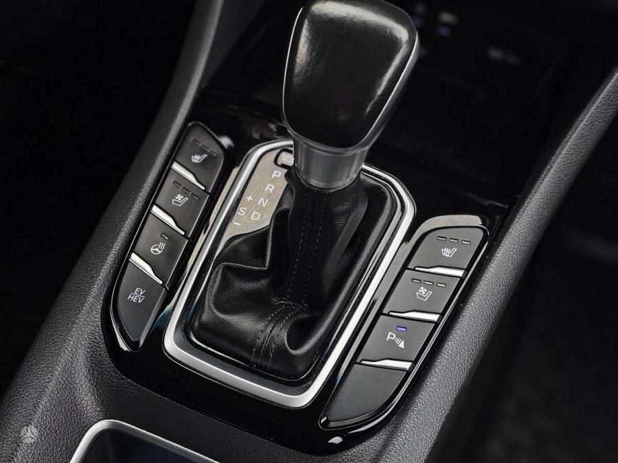 Черный Хендай Ioniq 2018 в Рокишкис, объемом двигателя 1.58 л и пробегом 150 тыс. км за 9950 €, фото 35 на AUTOMOTO.COM.LV