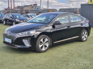 Melns Hyundai Ioniq 2019 Liepāja, ar dzinēja tilpumu 1.60 L un nobraukumu 260 tūkst. km par 9600 €, foto  vietnē AUTOMOTO.COM.LV