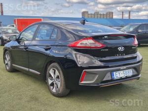 Черный Хендай Ioniq 2019 в Лиепая, объемом двигателя 1.60 л и пробегом 260 тыс. км за 9600 €, фото 8 на AUTOMOTO.COM.LV