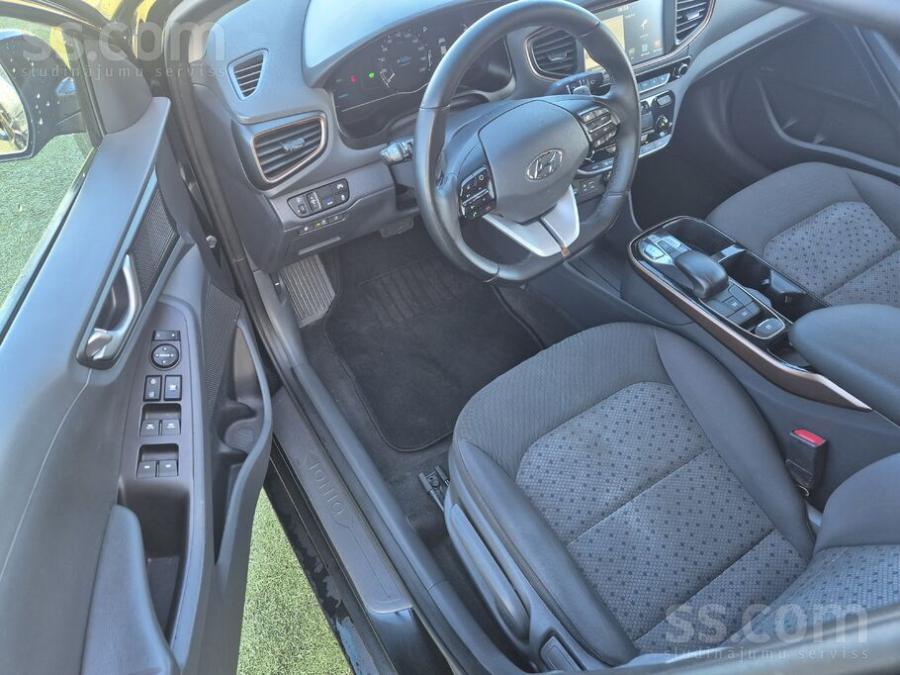 Черный Хендай Ioniq 2019 в Лиепая, объемом двигателя 1.60 л и пробегом 260 тыс. км за 9600 €, фото 10 на AUTOMOTO.COM.LV