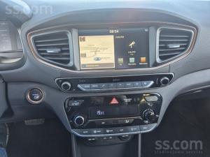 Черный Хендай Ioniq 2019 в Лиепая, объемом двигателя 1.60 л и пробегом 260 тыс. км за 9600 €, фото 14 на AUTOMOTO.COM.LV