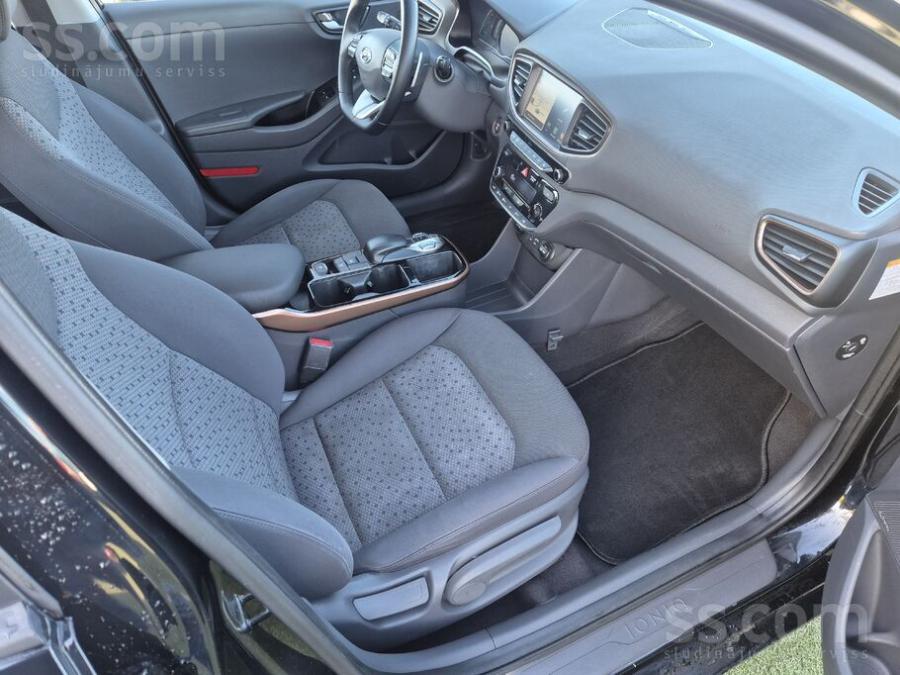 Черный Хендай Ioniq 2019 в Лиепая, объемом двигателя 1.60 л и пробегом 260 тыс. км за 9600 €, фото 22 на AUTOMOTO.COM.LV