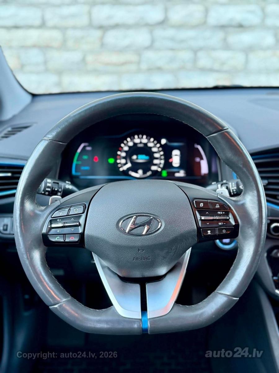 Melns Hyundai Ioniq 2019 Tallina, ar dzinēja tilpumu 1.60 L un nobraukumu 205 tūkst. km par 11200 €, foto 16 vietnē AUTOMOTO.COM.LV