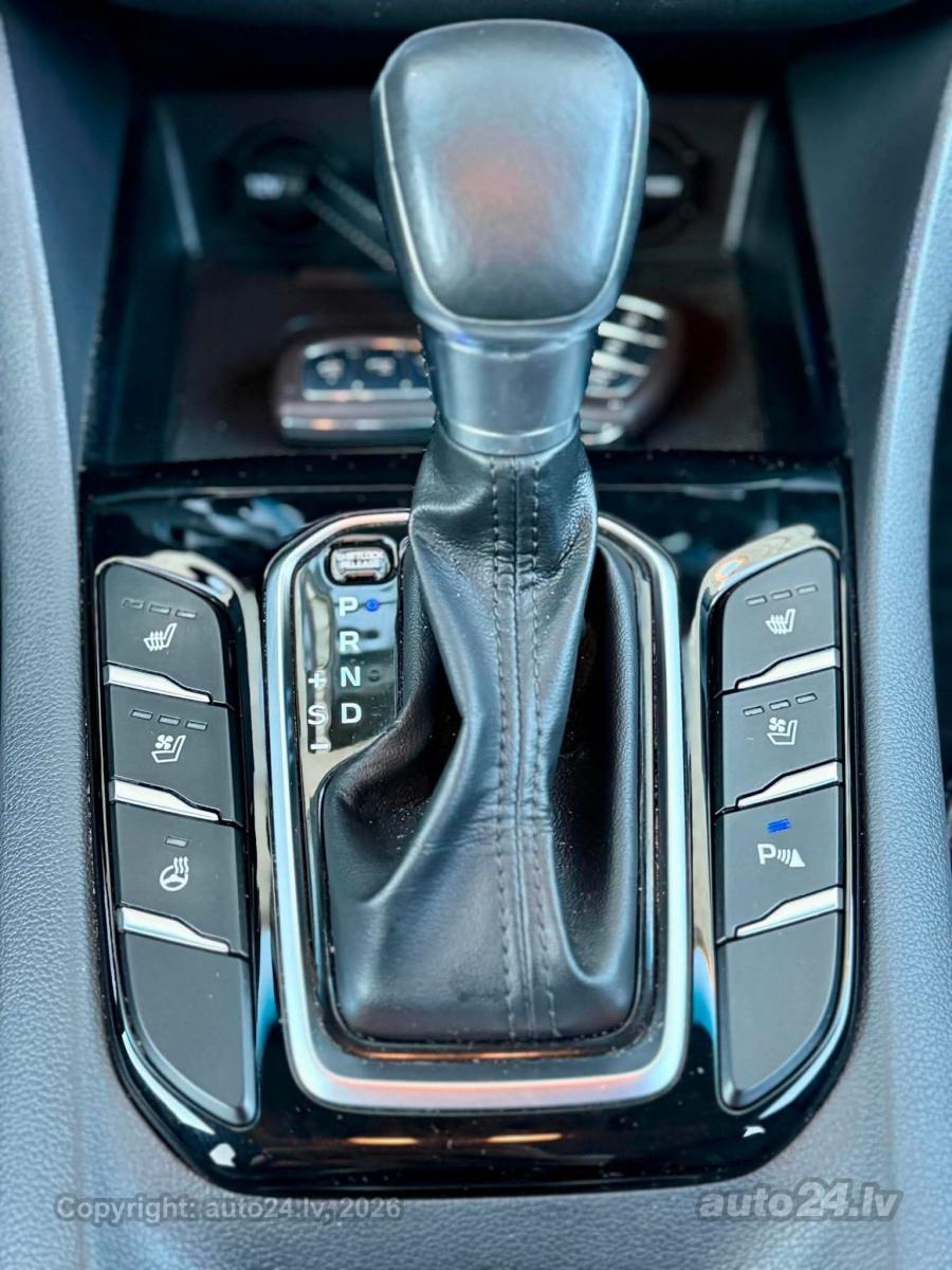 Melns Hyundai Ioniq 2019 Tallina, ar dzinēja tilpumu 1.60 L un nobraukumu 205 tūkst. km par 11200 €, foto 18 vietnē AUTOMOTO.COM.LV