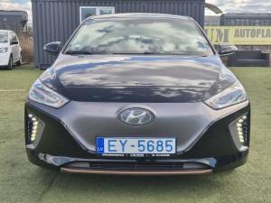 Black Hyundai Ioniq 2019 in Liepaja, with an engine capacity of 0.00 L and mileage of 260 thousand km for 9600 €, photo 3 on AUTOMOTO.COM.LV