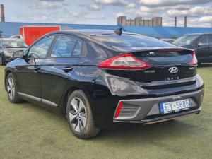Black Hyundai Ioniq 2019 in Liepaja, with an engine capacity of 0.00 L and mileage of 260 thousand km for 9600 €, photo 8 on AUTOMOTO.COM.LV