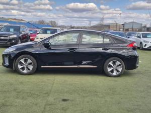 Black Hyundai Ioniq 2019 in Liepaja, with an engine capacity of 0.00 L and mileage of 260 thousand km for 9600 €, photo 9 on AUTOMOTO.COM.LV