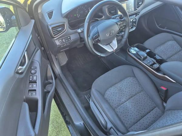 Melns Hyundai Ioniq 2019 Liepāja, ar dzinēja tilpumu 0.00 L un nobraukumu 260 tūkst. km par 9600 €, foto 9 vietnē AUTOMOTO.COM.LV