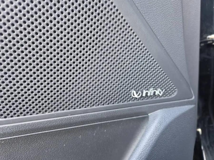 Black Hyundai Ioniq 2019 in Liepaja, with an engine capacity of 0.00 L and mileage of 260 thousand km for 9600 €, photo 13 on AUTOMOTO.COM.LV