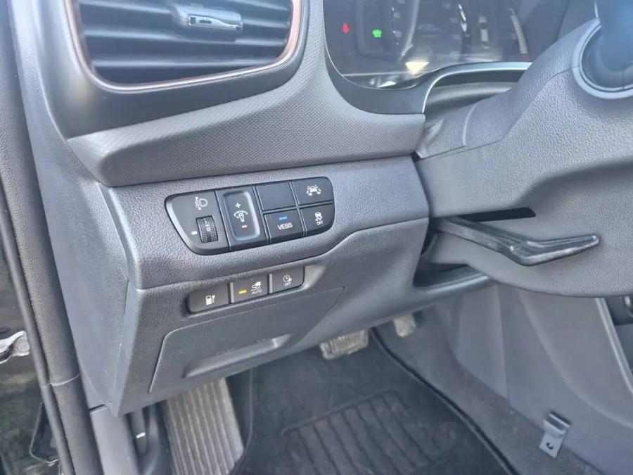 Black Hyundai Ioniq 2019 in Liepaja, with an engine capacity of 0.00 L and mileage of 260 thousand km for 9600 €, photo 14 on AUTOMOTO.COM.LV