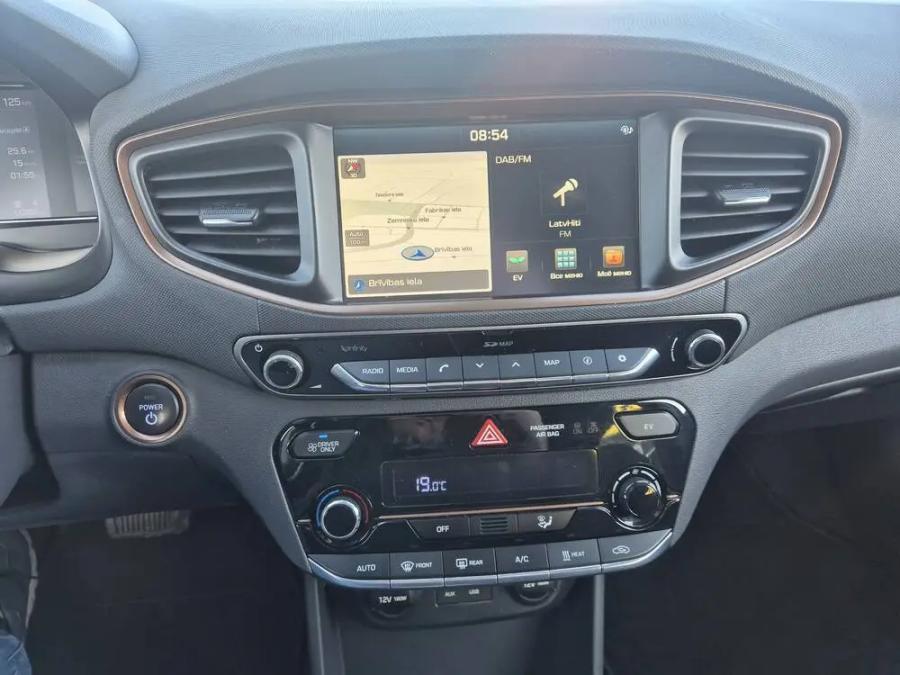 Black Hyundai Ioniq 2019 in Liepaja, with an engine capacity of 0.00 L and mileage of 260 thousand km for 9600 €, photo 15 on AUTOMOTO.COM.LV