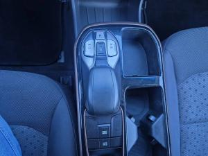 Black Hyundai Ioniq 2019 in Liepaja, with an engine capacity of 0.00 L and mileage of 260 thousand km for 9600 €, photo 16 on AUTOMOTO.COM.LV