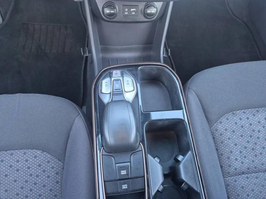Black Hyundai Ioniq 2019 in Liepaja, with an engine capacity of 0.00 L and mileage of 260 thousand km for 9600 €, photo 19 on AUTOMOTO.COM.LV