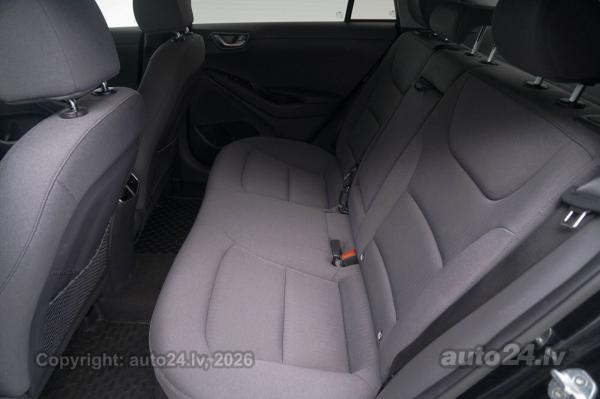 Melns Hyundai Ioniq 2020 Tallina, ar dzinēja tilpumu 1.60 L un nobraukumu 65 tūkst. km par 15990 €, foto 10 vietnē AUTOMOTO.COM.LV
