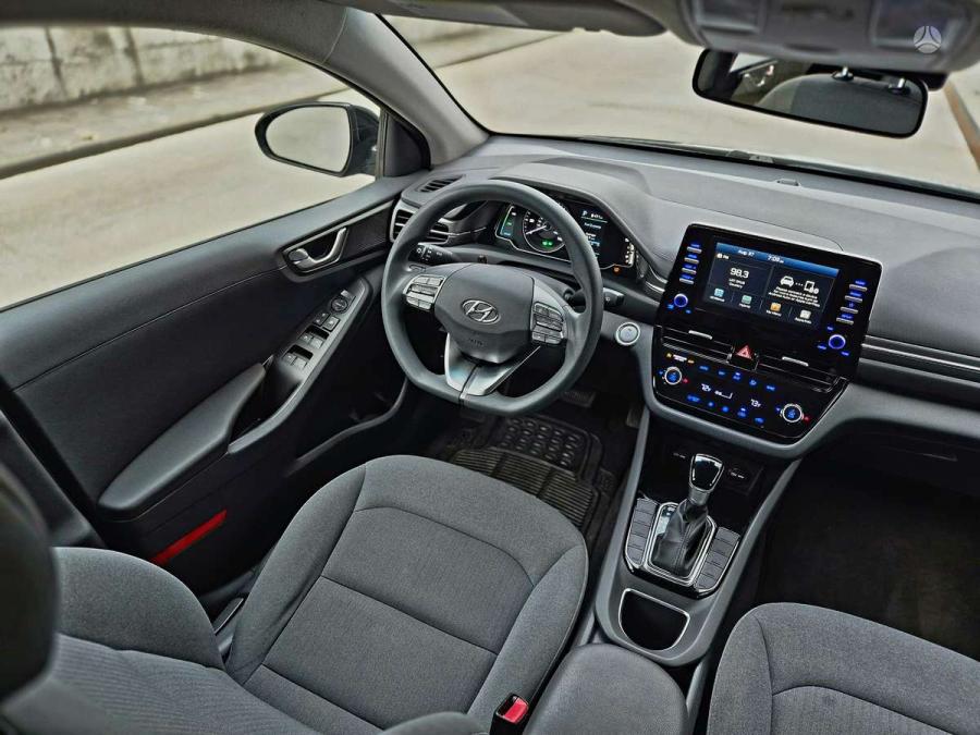 Черный Хендай Ioniq 2020 в Вильнюс, объемом двигателя 1.58 л и пробегом 56 тыс. км за 14883 €, фото 41 на AUTOMOTO.COM.LV
