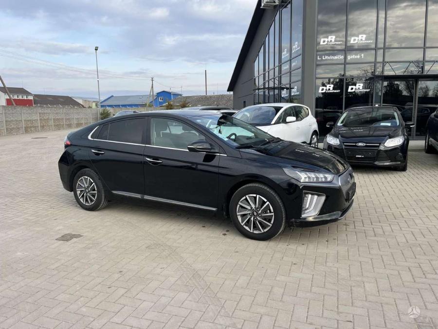 Black Hyundai Ioniq 2022 in Taurage, with an engine capacity of 0.00 L and mileage of 62 thousand km for 14250 €, photo 1 on AUTOMOTO.COM.LV