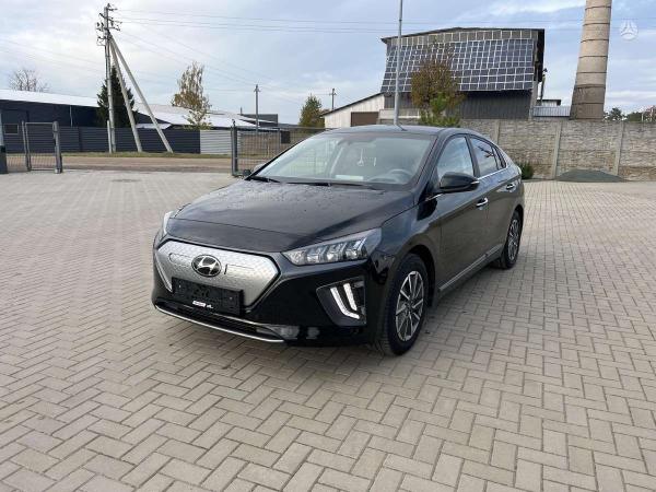 Melns Hyundai Ioniq 2022 Tauragė, ar dzinēja tilpumu 0.00 L un nobraukumu 62 tūkst. km par 14250 €, foto 3 vietnē AUTOMOTO.COM.LV