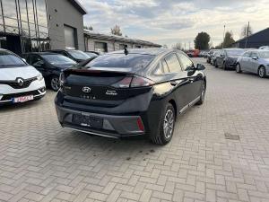 Black Hyundai Ioniq 2022 in Taurage, with an engine capacity of 0.00 L and mileage of 62 thousand km for 14250 €, photo 8 on AUTOMOTO.COM.LV