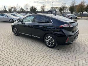 Black Hyundai Ioniq 2022 in Taurage, with an engine capacity of 0.00 L and mileage of 62 thousand km for 14250 €, photo 11 on AUTOMOTO.COM.LV