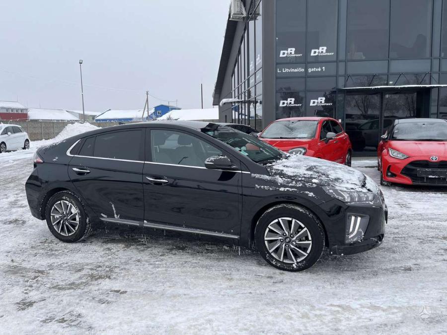 Melns Hyundai Ioniq 2022 Tauragė, ar dzinēja tilpumu 0.00 L un nobraukumu 62 tūkst. km par 14250 €, foto 1 vietnē AUTOMOTO.COM.LV
