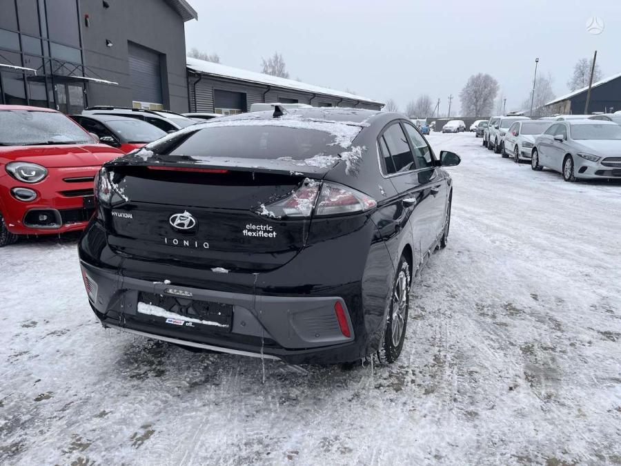 Melns Hyundai Ioniq 2022 Tauragė, ar dzinēja tilpumu 0.00 L un nobraukumu 62 tūkst. km par 14250 €, foto 8 vietnē AUTOMOTO.COM.LV