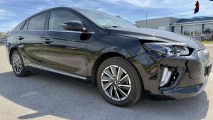 Black Hyundai Ioniq 2022 in Siauliai, with an engine capacity of 0.00 L and mileage of 75 thousand km for 11400 €, photo 4 on AUTOMOTO.COM.LV