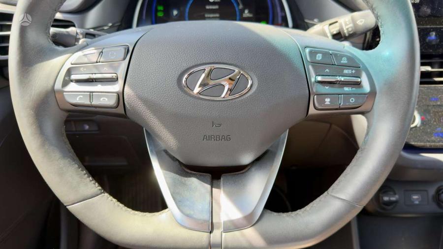 Black Hyundai Ioniq 2022 in Siauliai, with an engine capacity of 0.00 L and mileage of 75 thousand km for 11400 €, photo 14 on AUTOMOTO.COM.LV