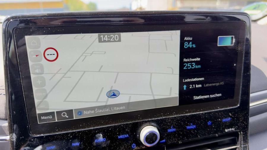 Black Hyundai Ioniq 2022 in Siauliai, with an engine capacity of 0.00 L and mileage of 75 thousand km for 11400 €, photo 21 on AUTOMOTO.COM.LV