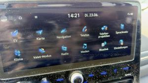 Black Hyundai Ioniq 2022 in Siauliai, with an engine capacity of 0.00 L and mileage of 75 thousand km for 11400 €, photo 24 on AUTOMOTO.COM.LV