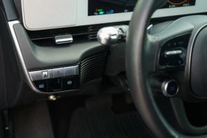 Melns Hyundai Ioniq 2023 Rīga, ar dzinēja tilpumu 0.00 L un nobraukumu 58 tūkst. km par 28650 €, foto 11 vietnē AUTOMOTO.COM.LV