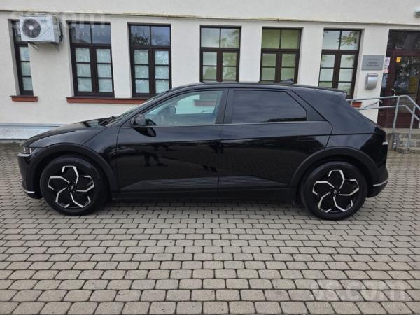 Black Hyundai Ioniq 2023 in Jelgava, with an engine capacity of 0.00 L and mileage of 87 thousand km for 25800 €, photo 6 on AUTOMOTO.COM.LV