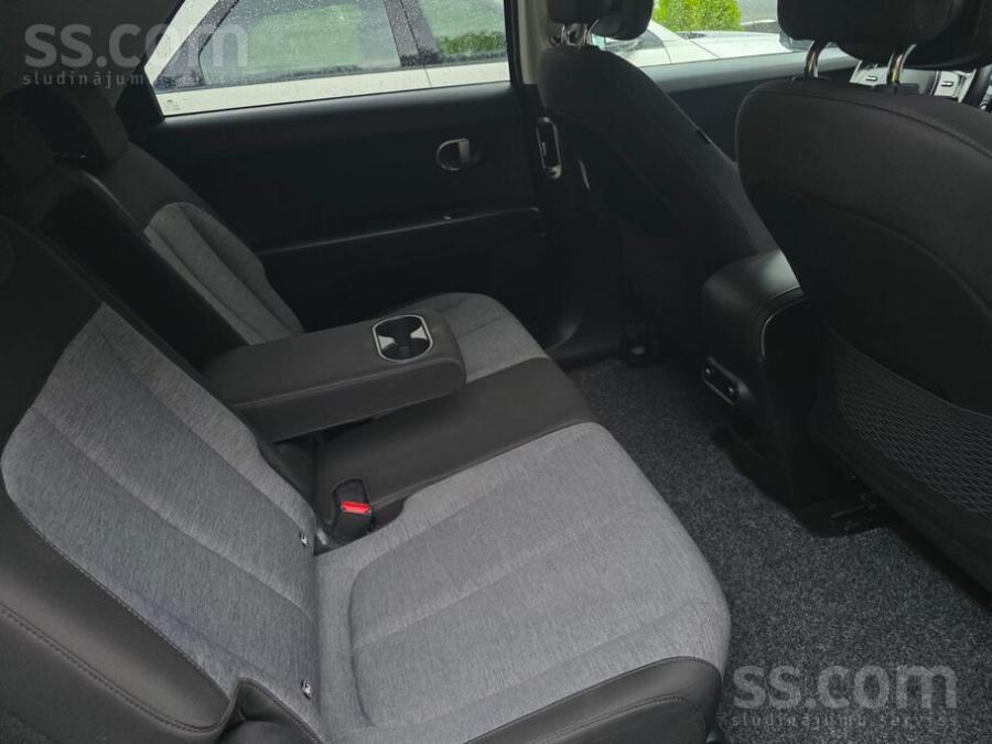 Black Hyundai Ioniq 2023 in Jelgava, with an engine capacity of 0.00 L and mileage of 87 thousand km for 25800 €, photo 18 on AUTOMOTO.COM.LV
