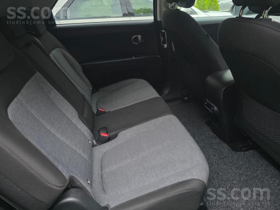 Black Hyundai Ioniq 2023 in Jelgava, with an engine capacity of 0.00 L and mileage of 87 thousand km for 25800 €, photo 19 on AUTOMOTO.COM.LV