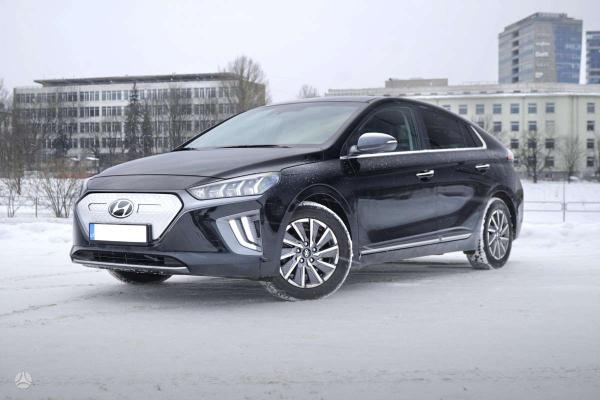 Melns Hyundai Ioniq 2022 Viļņa, ar dzinēja tilpumu 0.00 L un nobraukumu 46 tūkst. km par 20990 €, foto 1 vietnē AUTOMOTO.COM.LV