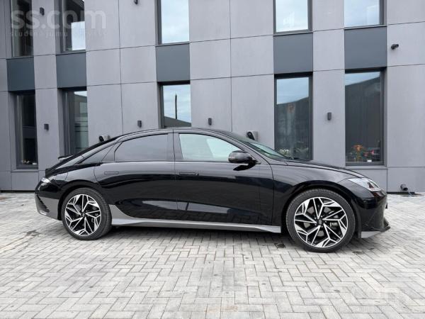 Melns Hyundai Ioniq 2024 Rīga, ar dzinēja tilpumu 1.80 L un nobraukumu 27 tūkst. km par 42000 €, foto 3 vietnē AUTOMOTO.COM.LV