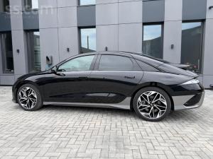 Black Hyundai Ioniq 2024 in Riga, with an engine capacity of 1.80 L and mileage of 27 thousand km for 42000 €, photo 5 on AUTOMOTO.COM.LV