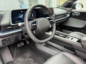 Black Hyundai Ioniq 2024 in Riga, with an engine capacity of 1.80 L and mileage of 27 thousand km for 42000 €, photo 7 on AUTOMOTO.COM.LV