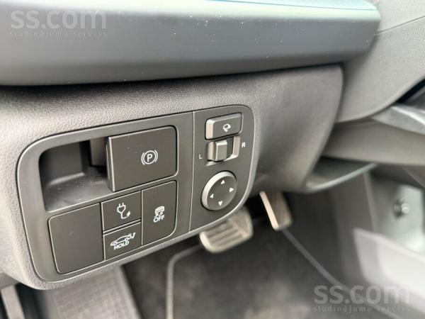 Melns Hyundai Ioniq 2024 Rīga, ar dzinēja tilpumu 1.80 L un nobraukumu 27 tūkst. km par 42000 €, foto 8 vietnē AUTOMOTO.COM.LV
