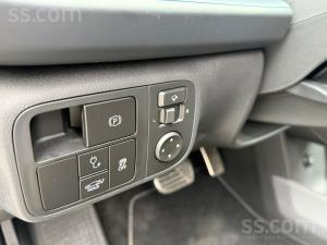 Black Hyundai Ioniq 2024 in Riga, with an engine capacity of 1.80 L and mileage of 27 thousand km for 42000 €, photo 9 on AUTOMOTO.COM.LV