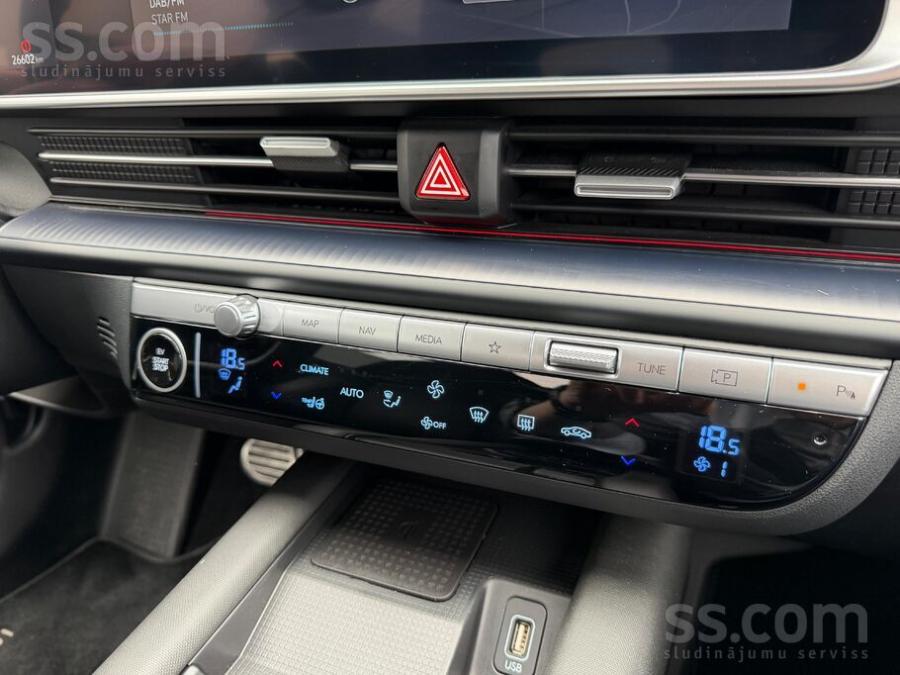 Black Hyundai Ioniq 2024 in Riga, with an engine capacity of 1.80 L and mileage of 27 thousand km for 42000 €, photo 10 on AUTOMOTO.COM.LV