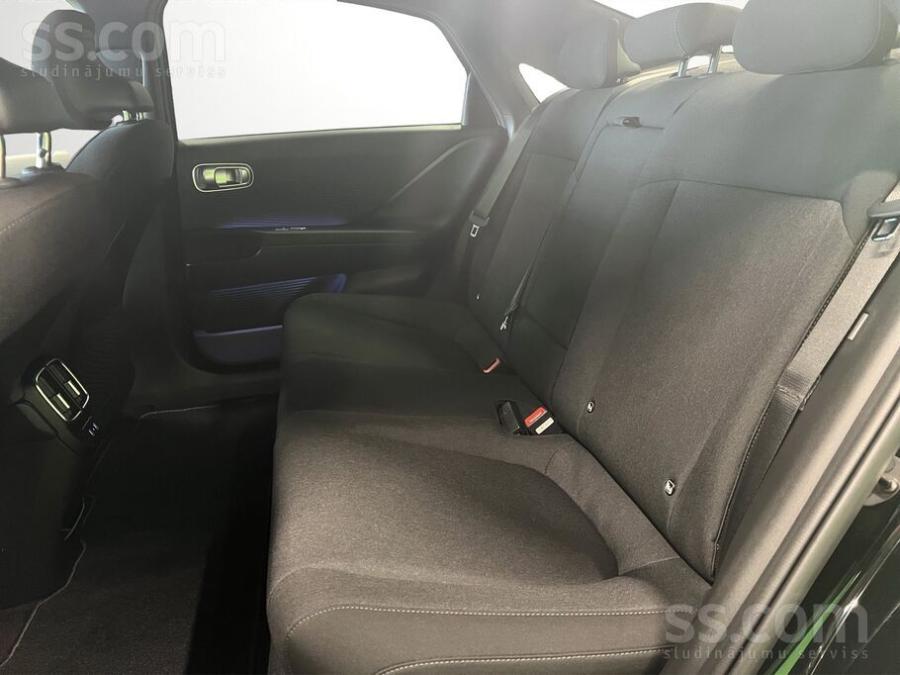 Melns Hyundai Ioniq 2024 Rīga, ar dzinēja tilpumu 0.00 L un nobraukumu 34 tūkst. km par 34490 €, foto 15 vietnē AUTOMOTO.COM.LV