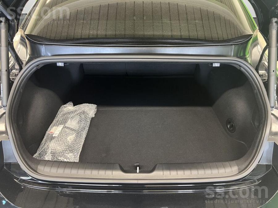 Melns Hyundai Ioniq 2024 Rīga, ar dzinēja tilpumu 0.00 L un nobraukumu 34 tūkst. km par 34490 €, foto 21 vietnē AUTOMOTO.COM.LV