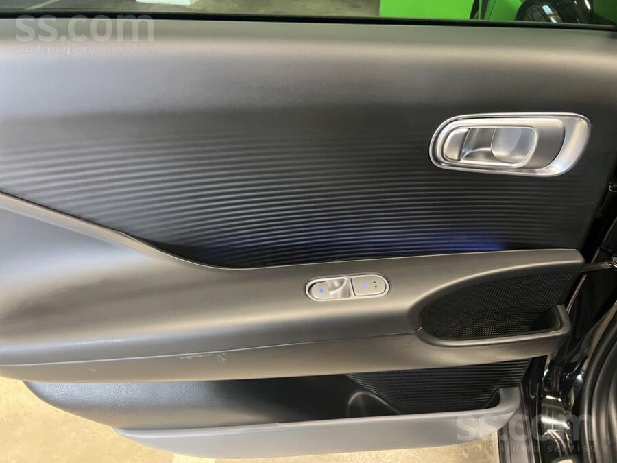 Melns Hyundai Ioniq 2024 Rīga, ar dzinēja tilpumu 0.00 L un nobraukumu 34 tūkst. km par 34490 €, foto 24 vietnē AUTOMOTO.COM.LV