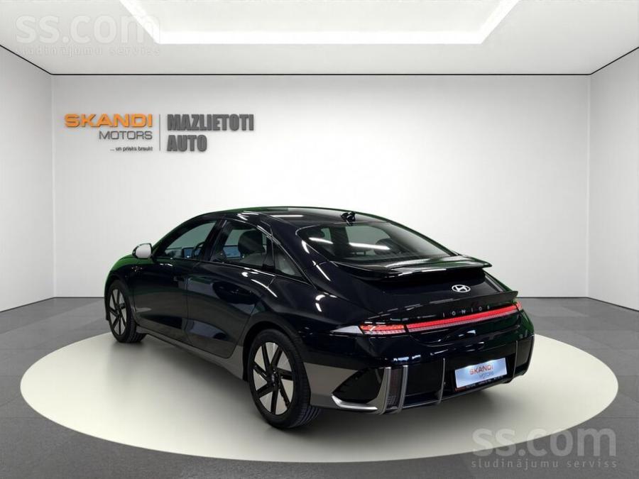 Black Hyundai Ioniq 2024 in Riga, with an engine capacity of 0.00 L and mileage of 12 thousand km for 28990 €, photo 5 on AUTOMOTO.COM.LV