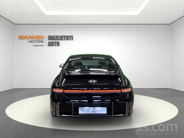 Hyundai Ioniq 2024 Rīga vietnē Melns Hyundai Ioniq 2024 Rīga, ar dzinēja tilpumu 0.00 L un nobraukumu 12 tūkst. km par 28990 €, foto 6 vietnē AUTOMOTO.COM.LV