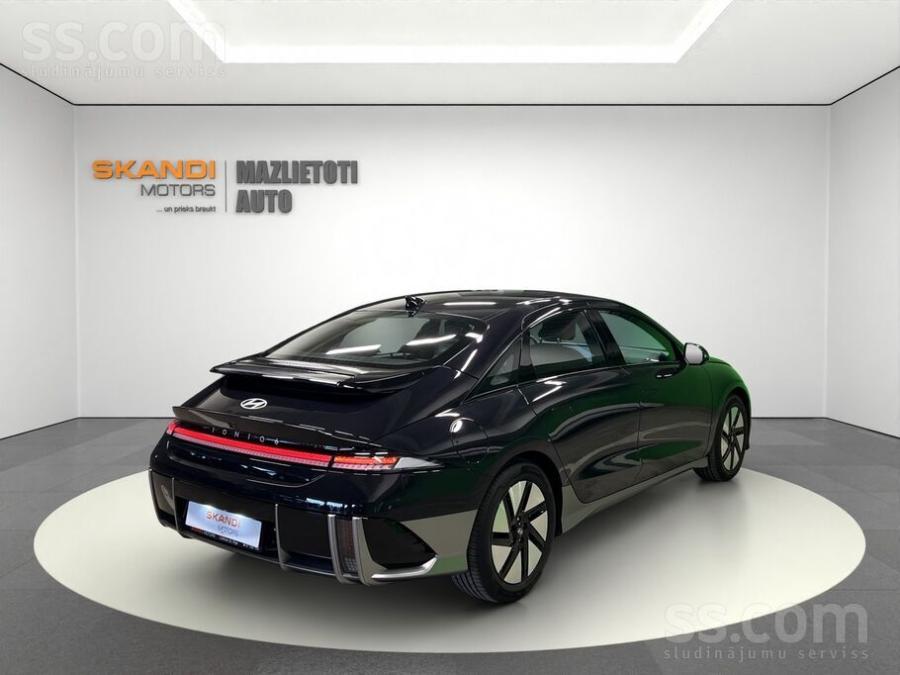 Black Hyundai Ioniq 2024 in Riga, with an engine capacity of 0.00 L and mileage of 12 thousand km for 28990 €, photo 7 on AUTOMOTO.COM.LV