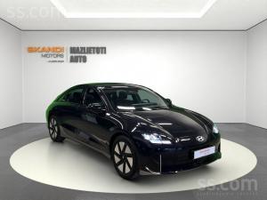 Black Hyundai Ioniq 2024 in Riga, with an engine capacity of 0.00 L and mileage of 12 thousand km for 28990 €, photo 9 on AUTOMOTO.COM.LV