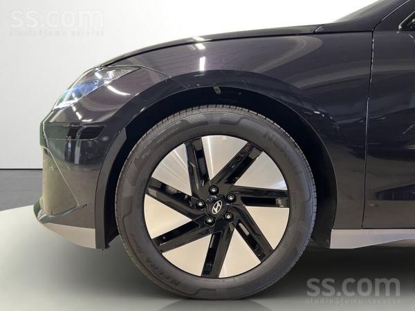 Hyundai Ioniq 2024 Rīga vietnē Melns Hyundai Ioniq 2024 Rīga, ar dzinēja tilpumu 0.00 L un nobraukumu 12 tūkst. km par 28990 €, foto 10 vietnē AUTOMOTO.COM.LV