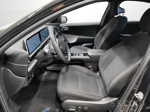 Hyundai Ioniq 2024 Rīga vietnē Melns Hyundai Ioniq 2024 Rīga, ar dzinēja tilpumu 0.00 L un nobraukumu 12 tūkst. km par 28990 €, foto 11 vietnē AUTOMOTO.COM.LV
