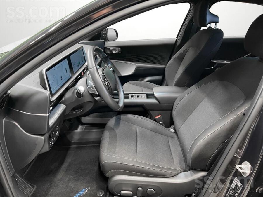 Black Hyundai Ioniq 2024 in Riga, with an engine capacity of 0.00 L and mileage of 12 thousand km for 28990 €, photo 11 on AUTOMOTO.COM.LV